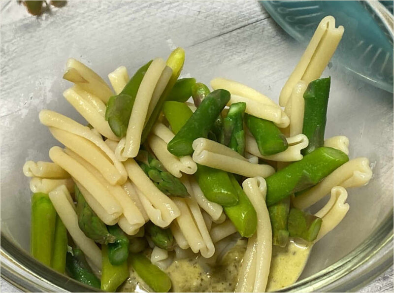 コストコ【キリクリームチーズ＆クラッカー】Kiri & Stick 濃厚クリームチーズディップがスティックお菓子とのセットになってるよ。